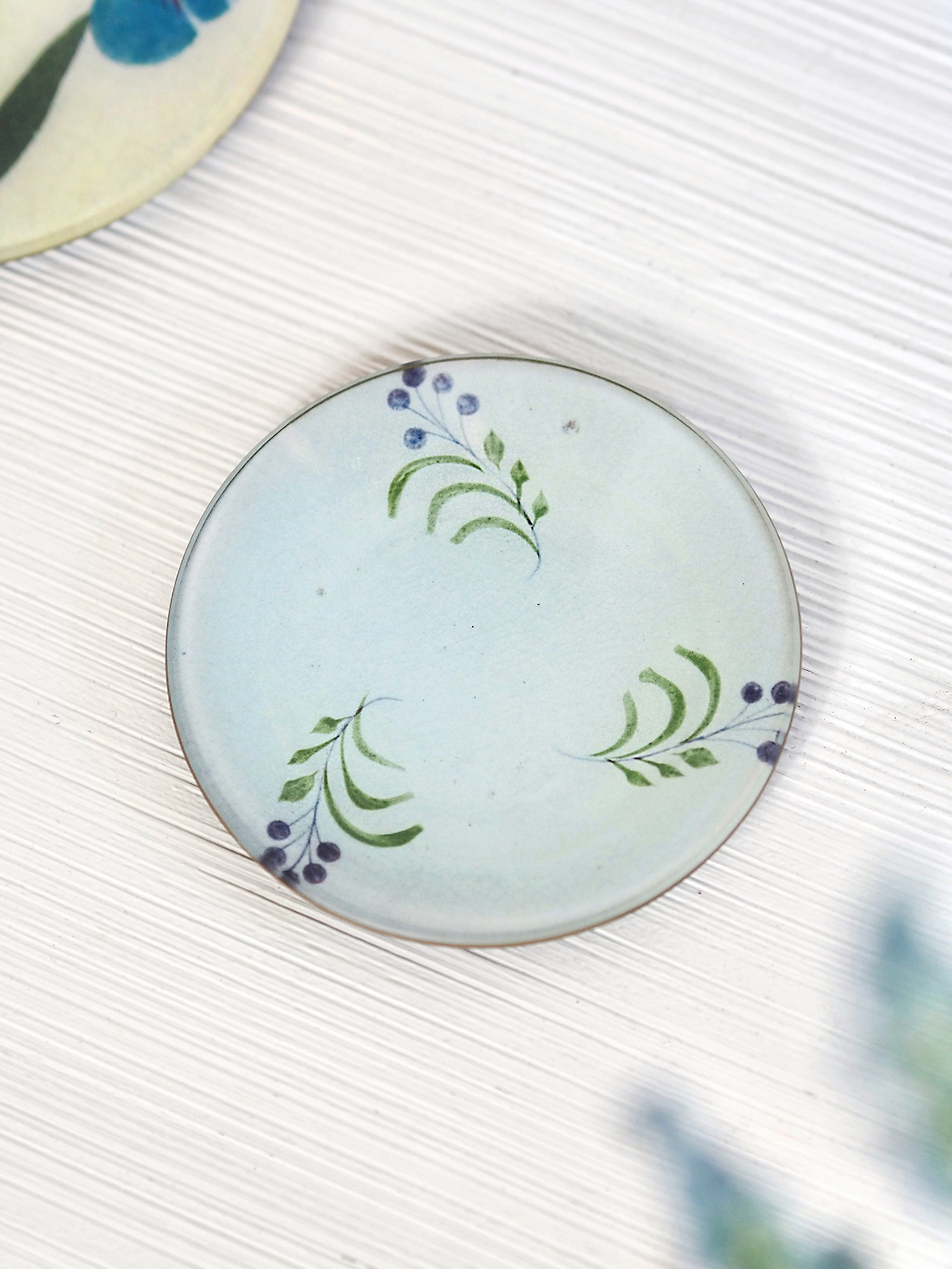 China Sprig Plate | The Cross Living